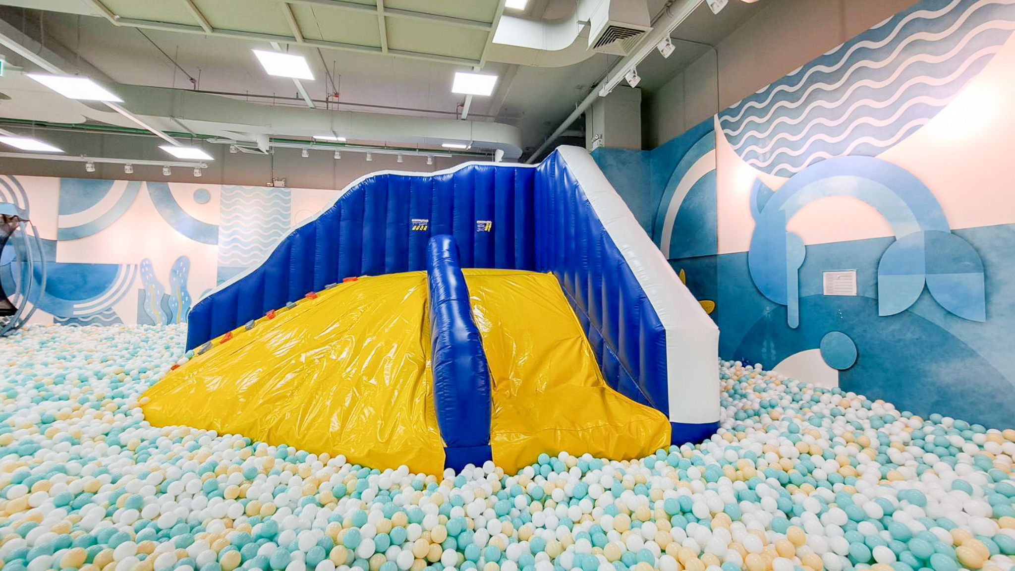 Central Si Racha - Aeon Fantasy (Thailand)